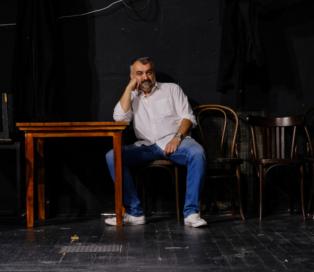 ISTINA JE UVEK IZMEDJU ŠAPATA I VRISKA - Serbian Mirror